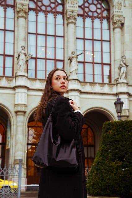Budapest: Photo Session with Professional Local Photographer - The Location and Itinerary: Highlights and Considerations