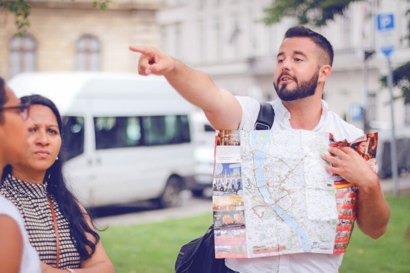 Budapest: Private 3-hour Guided City Tour by Bus - Authentic Insights from Reviews