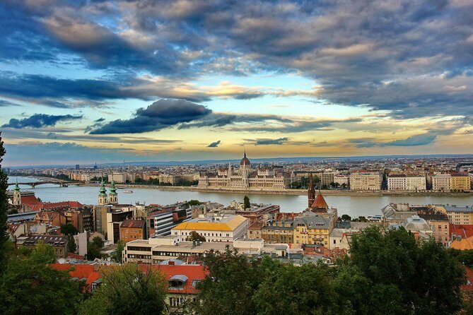 Budapest Private 4 Hour City Tour Experience with a car / van - A Deep Dive into the Budapest Private 4-Hour Tour