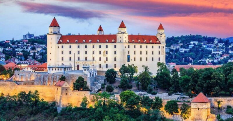 Budapest: Private Guided Tour to Bratislava - Price and Value Analysis