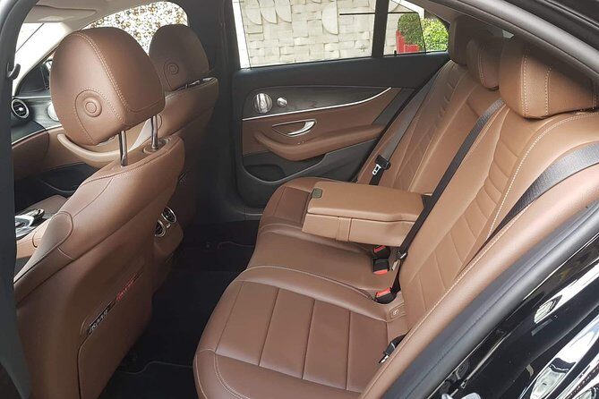 Budapest Private Round Trip Airport Transfer in a Luxury Car - Who Would Love This Service?