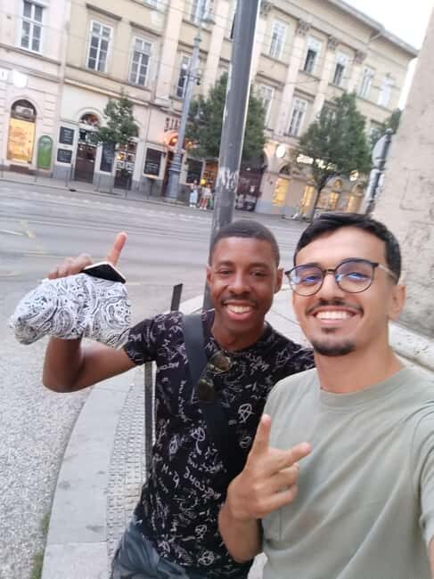 Budapest: Private Walking Tour with a Local - Why this tour is a great value