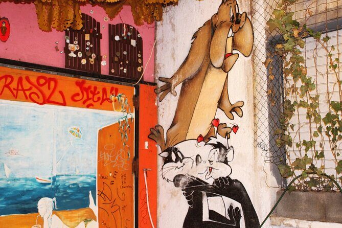 Budapest Ruin Bars Evening Walking Tour with Drinks & Street Food - What To Consider Before Booking