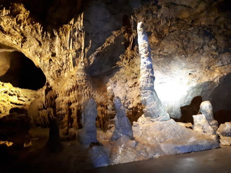 Budapest: Seml-hegyi & Pál-völgyi Caves Guided Walking Tour - The Value of the Tour