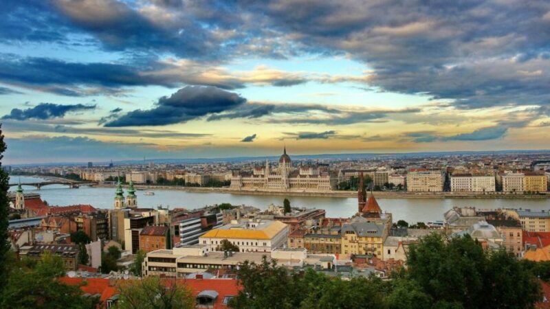 Budapest: Sightseeing Cruise on the Danube - Practical Tips for Travelers
