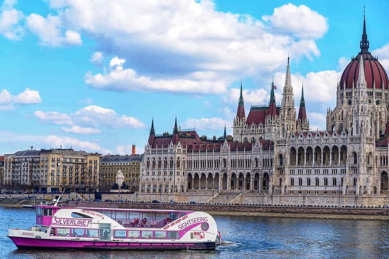 Budapest: Sightseeing Cruise with 1 Drink - Authentic Feedback from Travelers