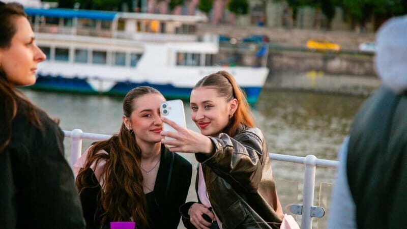 Budapest: Sip & Sail Danube Cruise with Prosecco Cocktails - A Detailed Look at the Experience