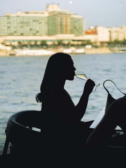 Budapest: Unlimited Prosecco, Beer and Aperol Spritz Cruise - Key Points