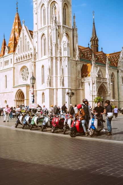 Budapest: Vintage Scooter Sightseeing Tour - Key Points