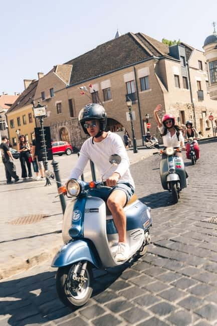 Budapest: Vintage Scooter Sightseeing Tour - What to Expect During the Tour
