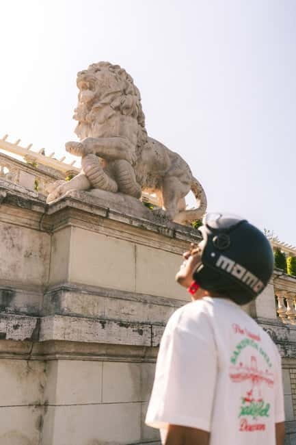 Budapest: Vintage Scooter Sightseeing Tour - Frequently Asked Questions