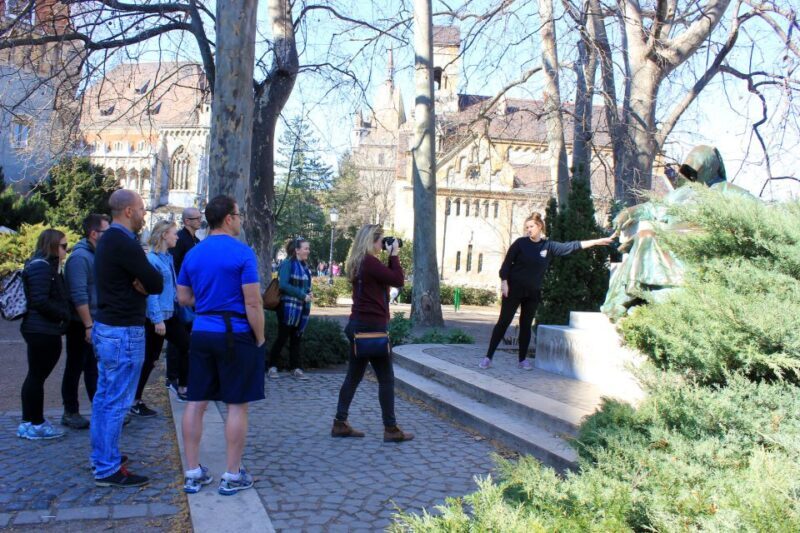Budapest Winter Bike Tour with Coffee Stop - FAQ