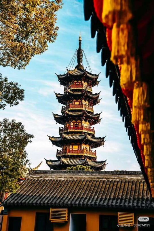 Buddhist tour of Longhua Temple and taste vegetarian noodles - Personalizing your experience