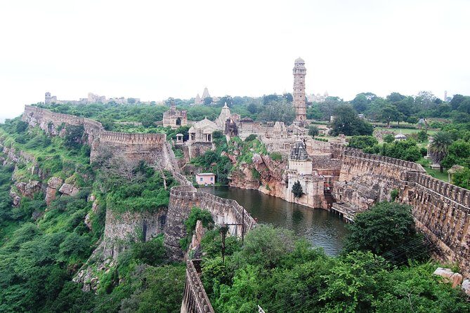 Budget Transfer from Jaipur to Udaipur with Chittorgarh visit - The Drop-Off in Udaipur