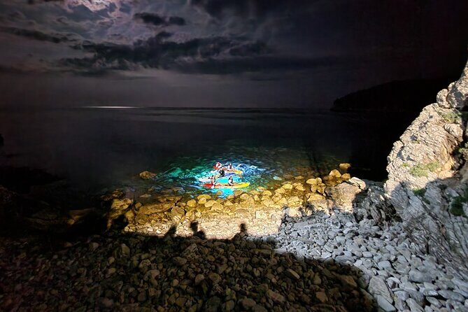 Budva: 2-Hour «Night Lights» Kayak Tour - FAQ