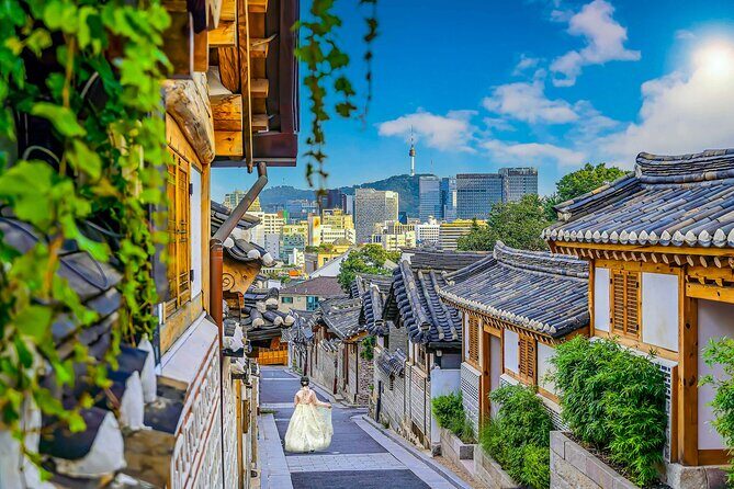 Bukchon Hanok Village Seoul Walking Tour with Audioguide - Key Points