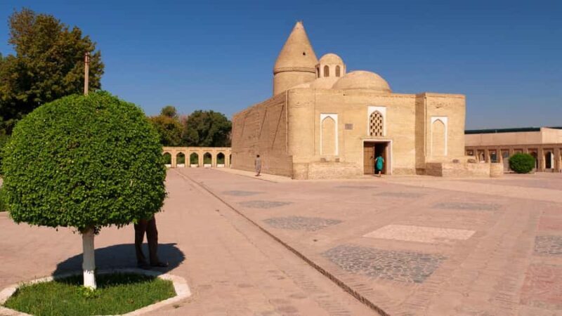 Bukhara: Historical monument guided walking tour - Analyzing the Value