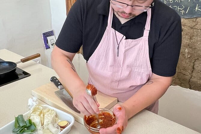 Bulgogi Kimbap & Korean Fried Chicken with Chef Hakyung In Hanok - An Authentic Korean Cooking Adventure in a Traditional Hanok