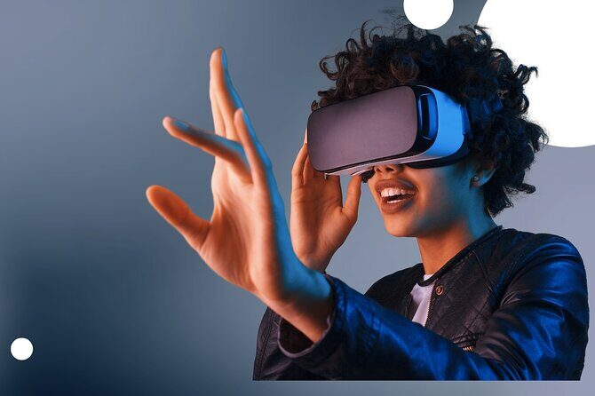 Bundle: 1 hour Axe Throwing+ 1 hour VR Escape Game - Practical Tips for Aspiring Participants