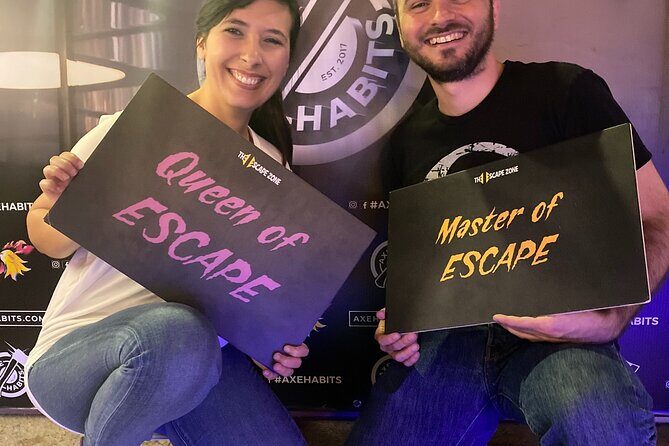 Bundle: 1-Hour Axe Throwing + Escape Room - An In-Depth Look at the Experience