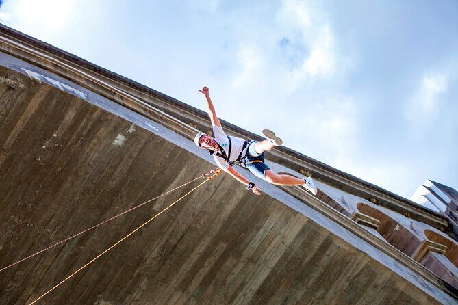 Bungee jumping over the Gállego River - Value for Money