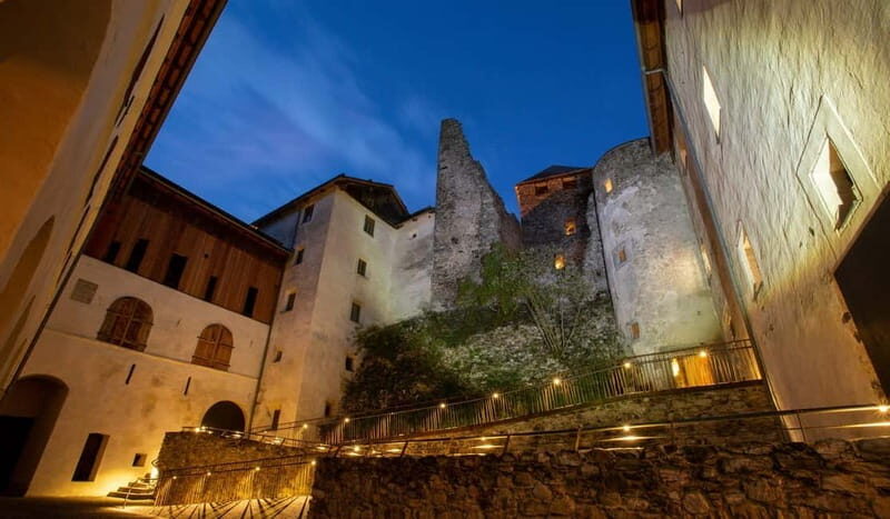 Burg Heinfels: An exclusive tour of the castle at night - Discovering Heinfels Castle by Night
