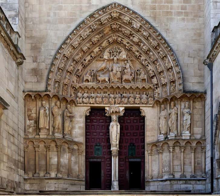 BURGOS From Madrid: VIP Guided tour & private Van - Visit to Cartuja de Miraflores
