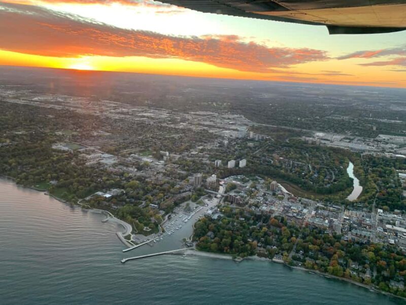 Burlington: Lake Ontario Shoreline Scenic Flight Experience - An In-Depth Look at the Burlington: Lake Ontario Shoreline Scenic Flight