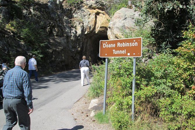Bus Tour of Mount Rushmore and the Black Hills - Transportation and Group Size