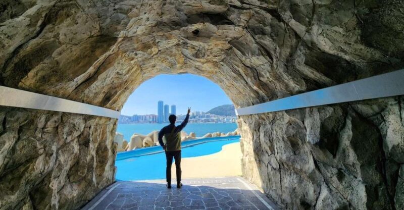 Busan: Bongnaesan Hiking Tour with Local Lunch - The Overall Value