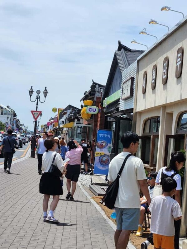 Busan: Gyeongju Shared Sunset Tour up to 15 guests - FAQ