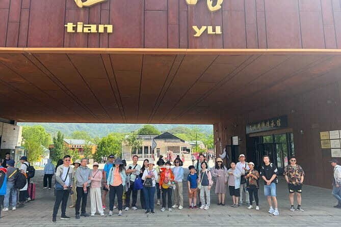 Busda:Mutianyu Great Wall and Summer Palace Guided Bus Tour - Exploring Beijing’s Classics: A Practical Review of the Mutianyu Great Wall and Summer Palace Guided Bus Tour