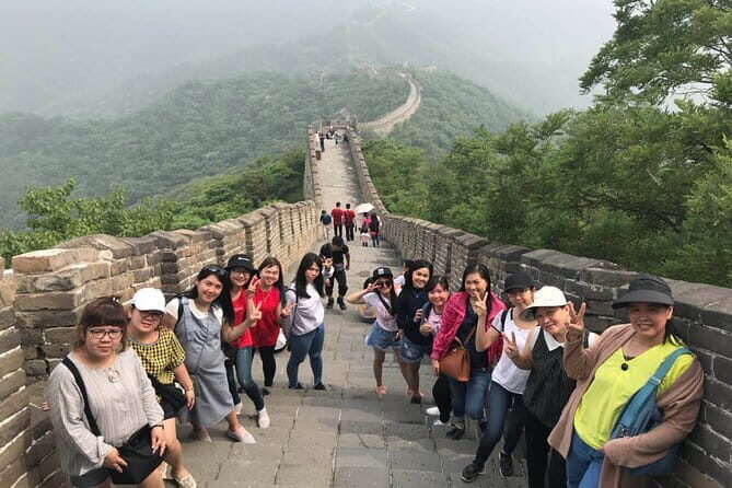 BusDa:Mutianyu Great Wall Bus Tour 8/9/10AM - A Detailed Look at the Tour Experience