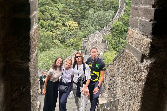 Busda:Mutianyu Great Wall, Summer and Old Summer Palace Day Tour - The Experience: What Travelers Say
