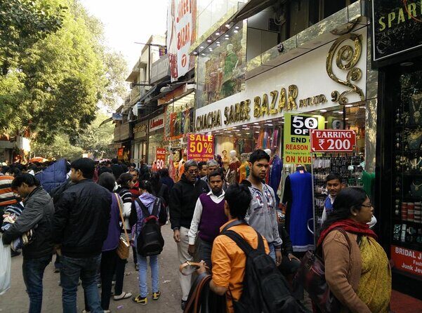 Bustling Markets of Delhi (Guided Half Day Shopping Tour) - Key Points