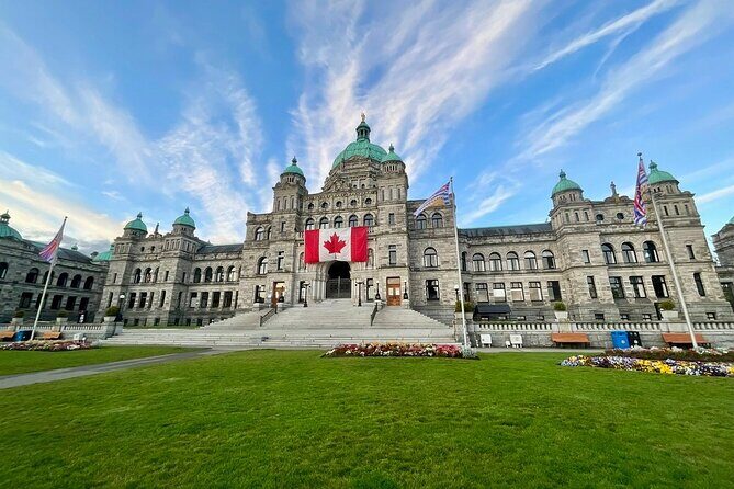 Butchart Gardens and Victoria City Private Tour 1-6 pax - Key Points