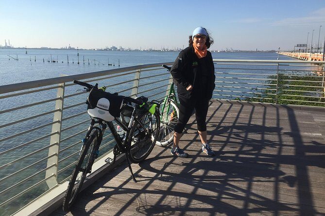 By bike on the Liberty Bridge - FAQ