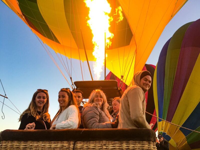 Byron Bay: Sunrise Hot Air Balloon Flight with Breakfast - Key Points