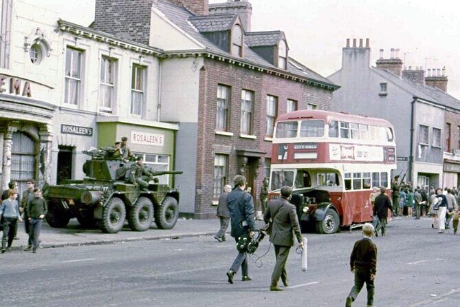 Cab Tours Belfast Famous Black taxi tours 2 hrs The Troubles - The Experience: Transportation, Timing & Personal Touch