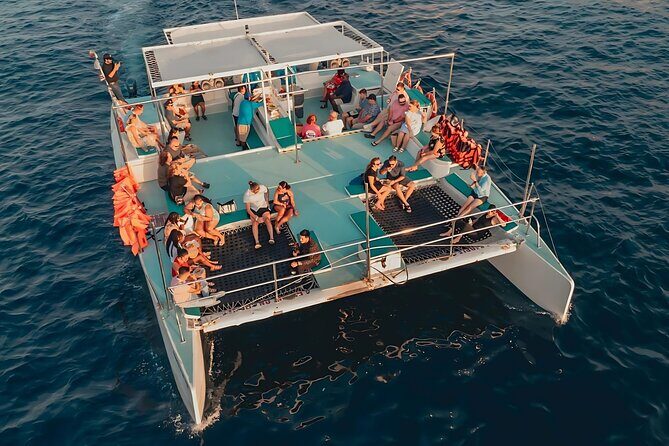 Cabo Catamaran Cruise Arch, Snorkeling, Open Bar & Snacks - Key Points