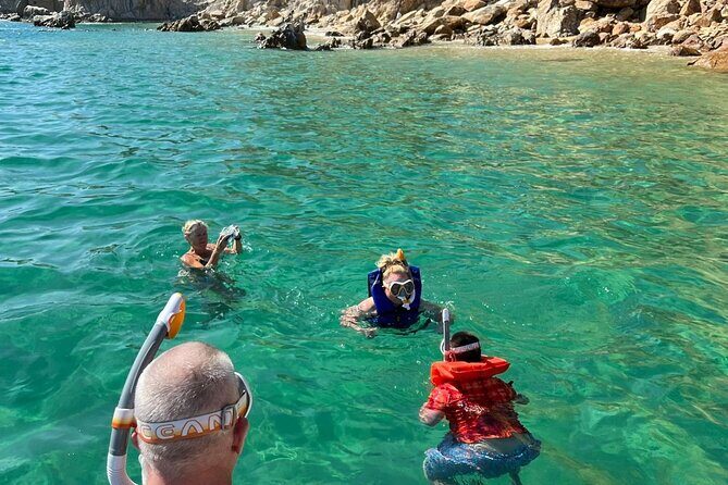 Cabo Catamaran Cruise Arch, Snorkeling, Open Bar & Snacks - Who Should Book This Tour?