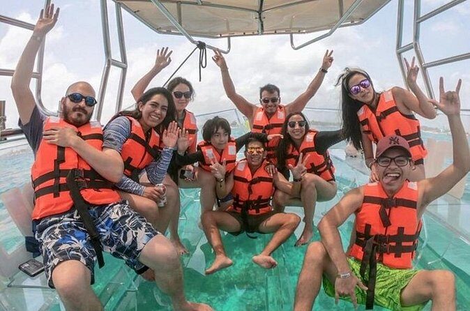 Cabo Clearboat Tour to the Arch with Transportation - FAQs