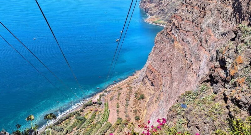 Cabo Girão Skywalk in 3h: Private Jeep Experience + C. Lobos - Overview of the Experience