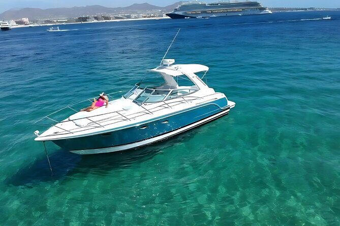Cabo San Lucas 34ft Private Yacht with Drinks Included - Key Points