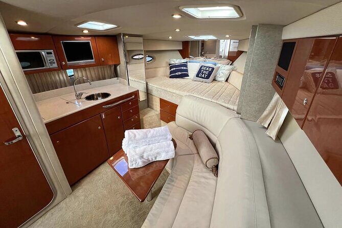 Cabo San Lucas 34ft Private Yacht with Drinks Included - FAQ