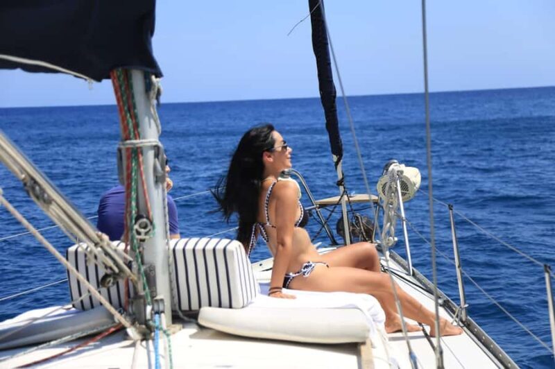 Cabo San Lucas: Private Sailing Tour with Open Bar - Key Points