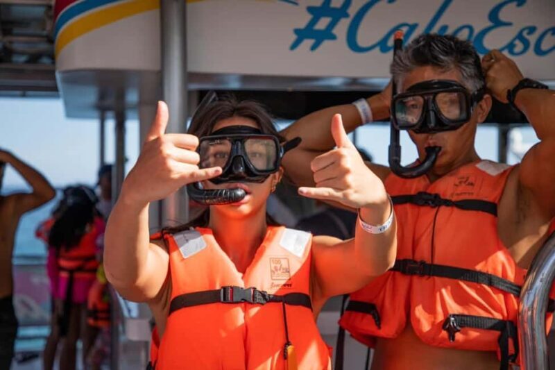 Cabo San Lucas: Snorkel Fun Cruise & Breakfast - Entertainment and Social Vibe