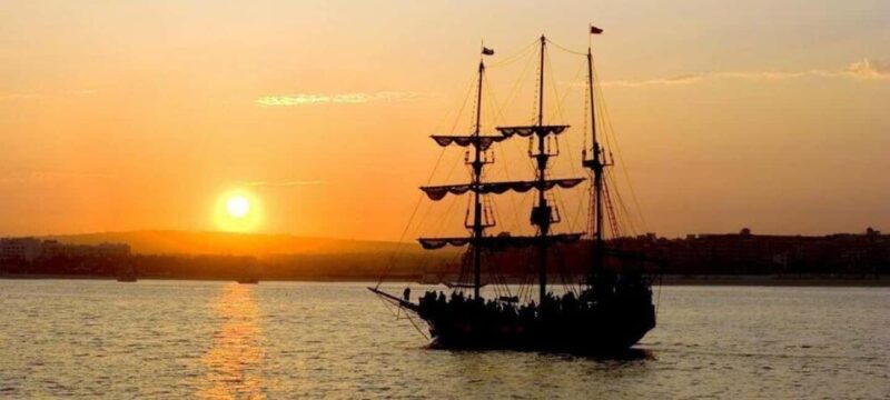 Cabo San Lucas: Sunset Dinner on a Pirate Boat - Key Points