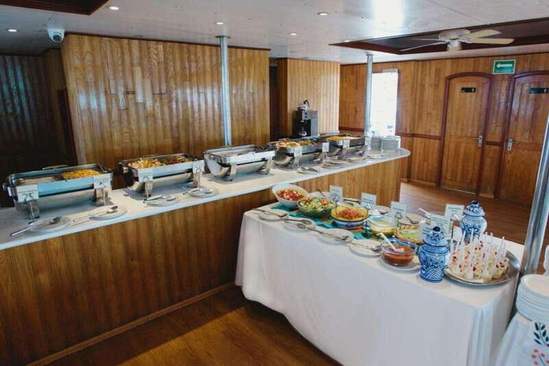 Cabo San Lucas: Sunset Mexican Dinner Cruise with Live Music - Who Will Love This Cruise?