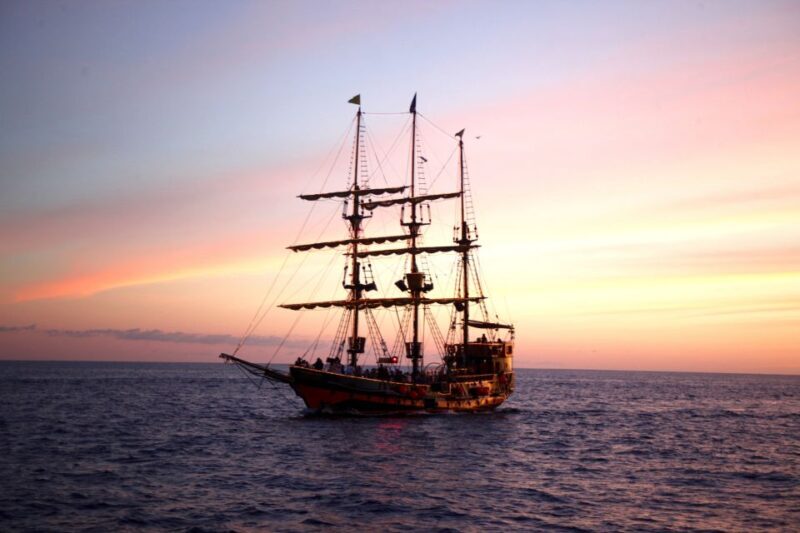 Cabo San Lucas: Sunset Pirate Ship Cruise with Dinner Show - Key Points